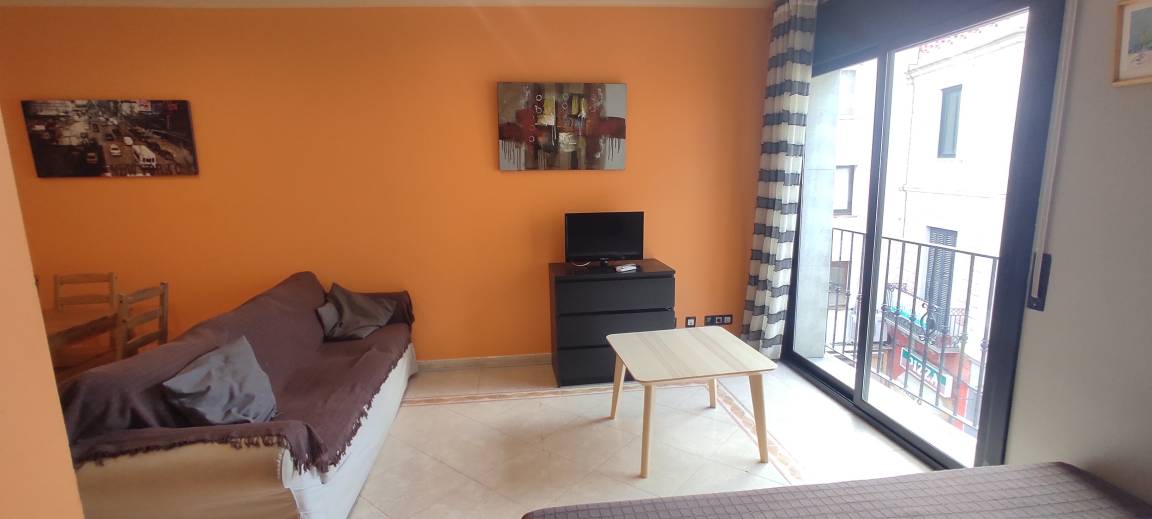 70 M² Huoneisto ∙ 2 Makuuhuonetta ∙ 5 Vierasta - Lloret de Mar