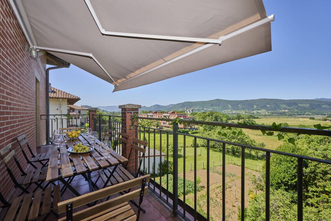 170 M² Apartamento ∙ 4 Habitaciones ∙ 8 Huéspedes - Ea
