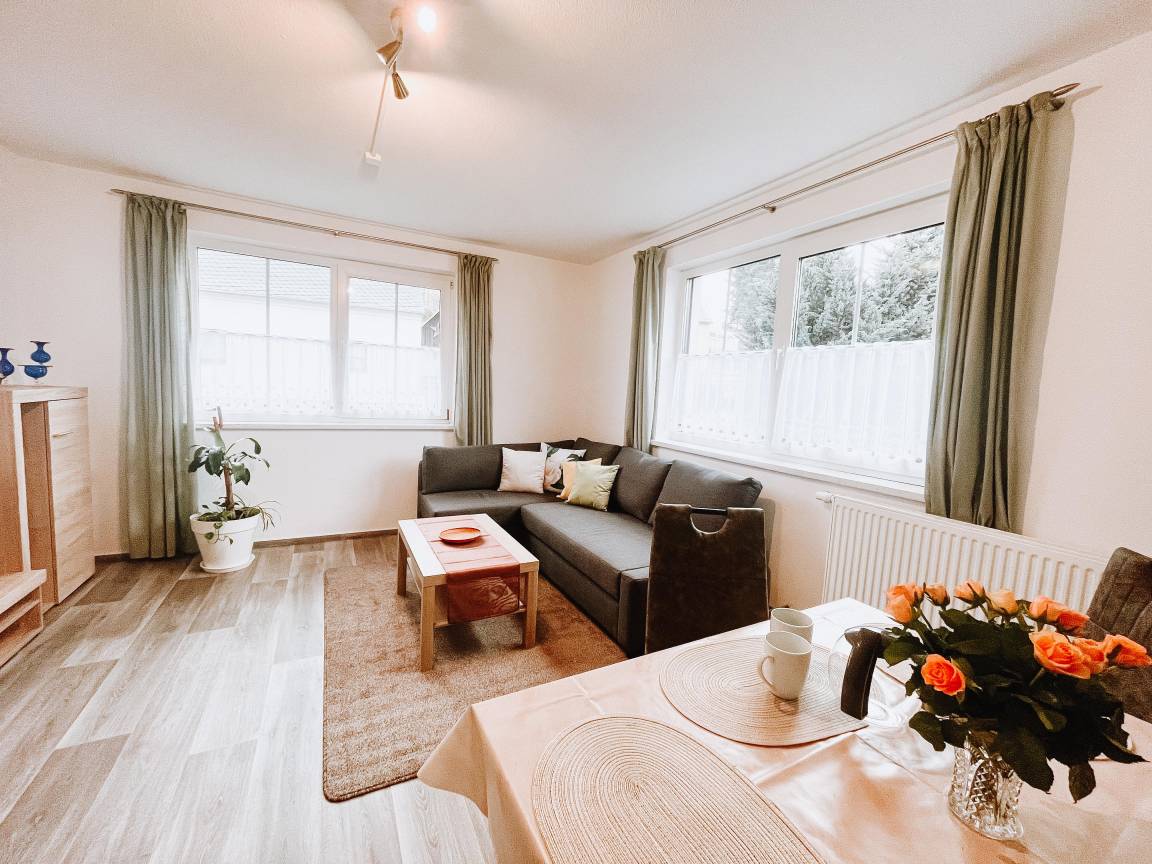 60 M² Ferienwohnung ∙ 1 Schlafzimmer ∙ 4 Gäste - Annaberg-Buchholz