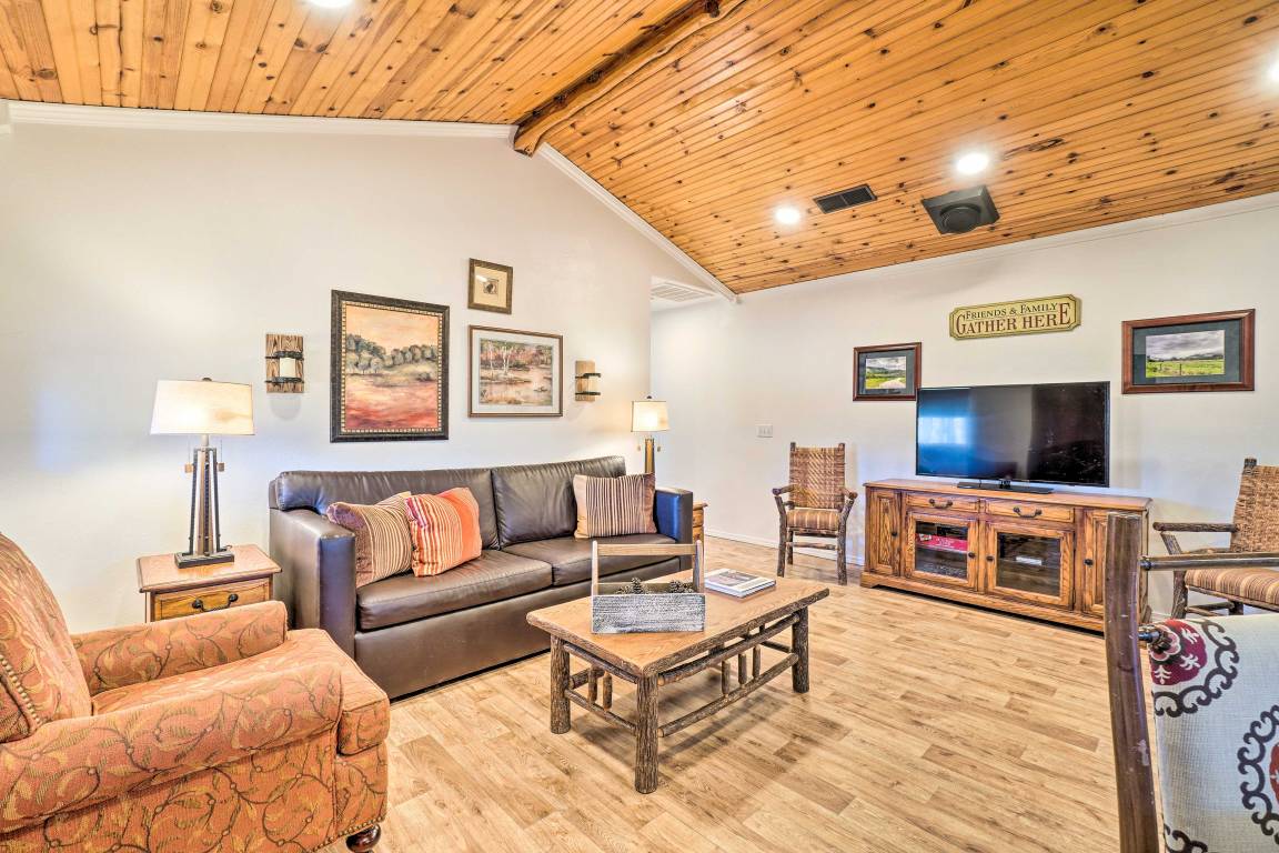 139 M² House ∙ 3 Bedrooms ∙ 8 Guests - Harrison, AR