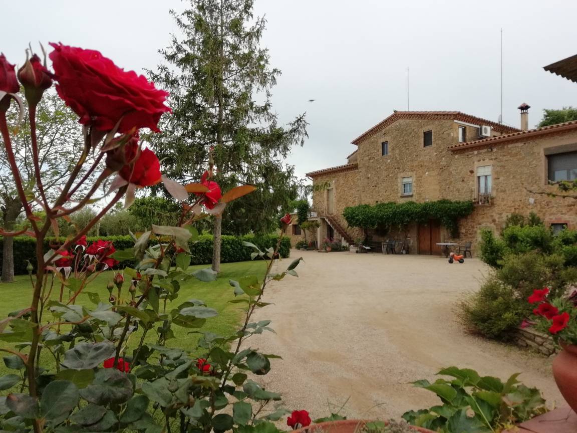 72 M² Ferienhaus ∙ 3 Schlafzimmer ∙ 6 Gäste - Peratallada