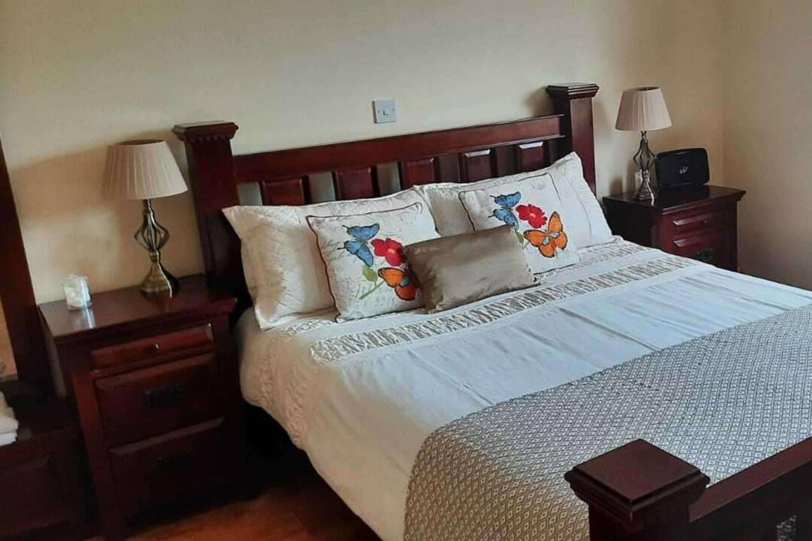 160 M² House ∙ 5 Bedrooms ∙ 13 Guests - Dunfanaghy