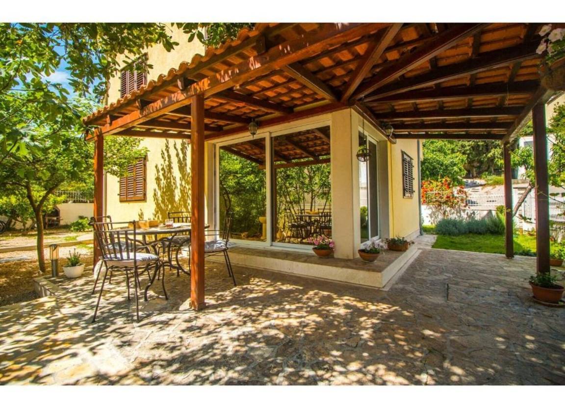 150 M² Apartment ∙ 3 Bedrooms ∙ 8 Guests - Split