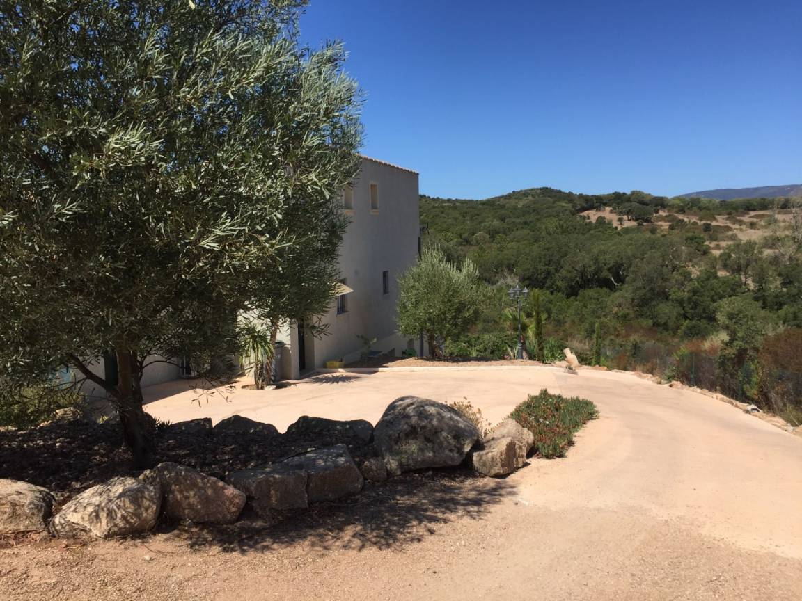 60 M² House ∙ 1 Bedroom ∙ 4 Guests - Bonifacio