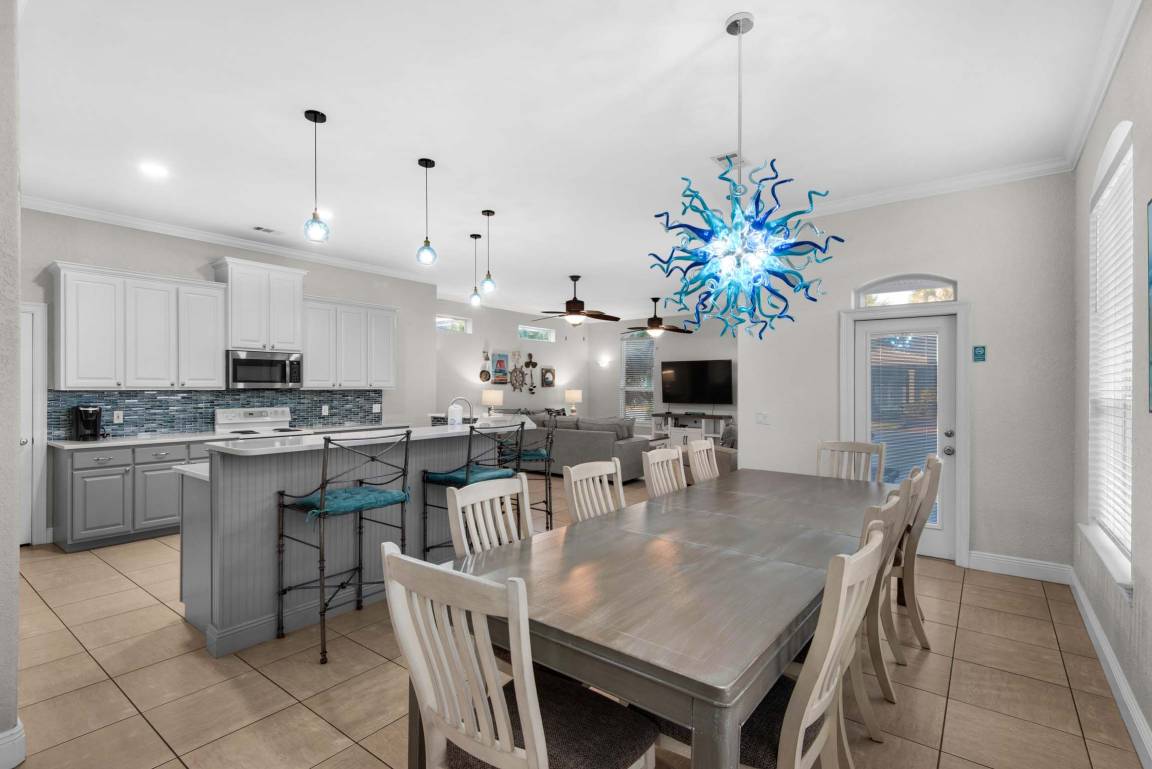 332 M² House ∙ 5 Bedrooms ∙ 20 Guests - Miramar Beach, FL