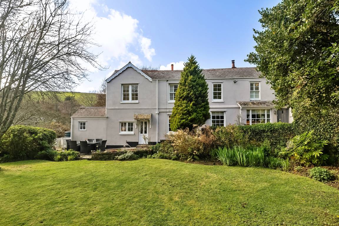 125 M² Cottage ∙ 3 Bedrooms ∙ 6 Guests - Plymouth