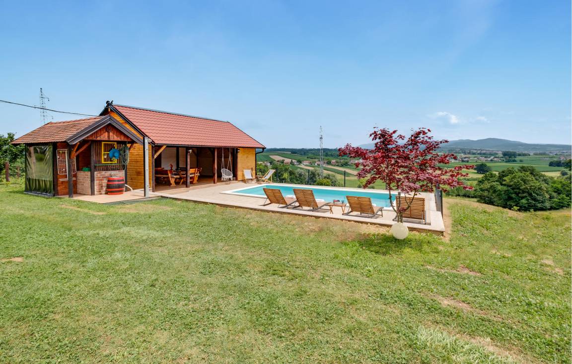 120 M² Casa ∙ 2 Habitaciones ∙ 6 Huéspedes - Daruvar