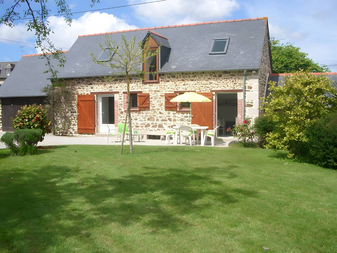 73 M² Maison De Vacances ∙ 3 Chambres ∙ 5 Personnes - Binic