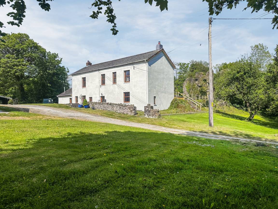 Cottage ∙ 4 Bedrooms ∙ 6 Guests - Llansteffan