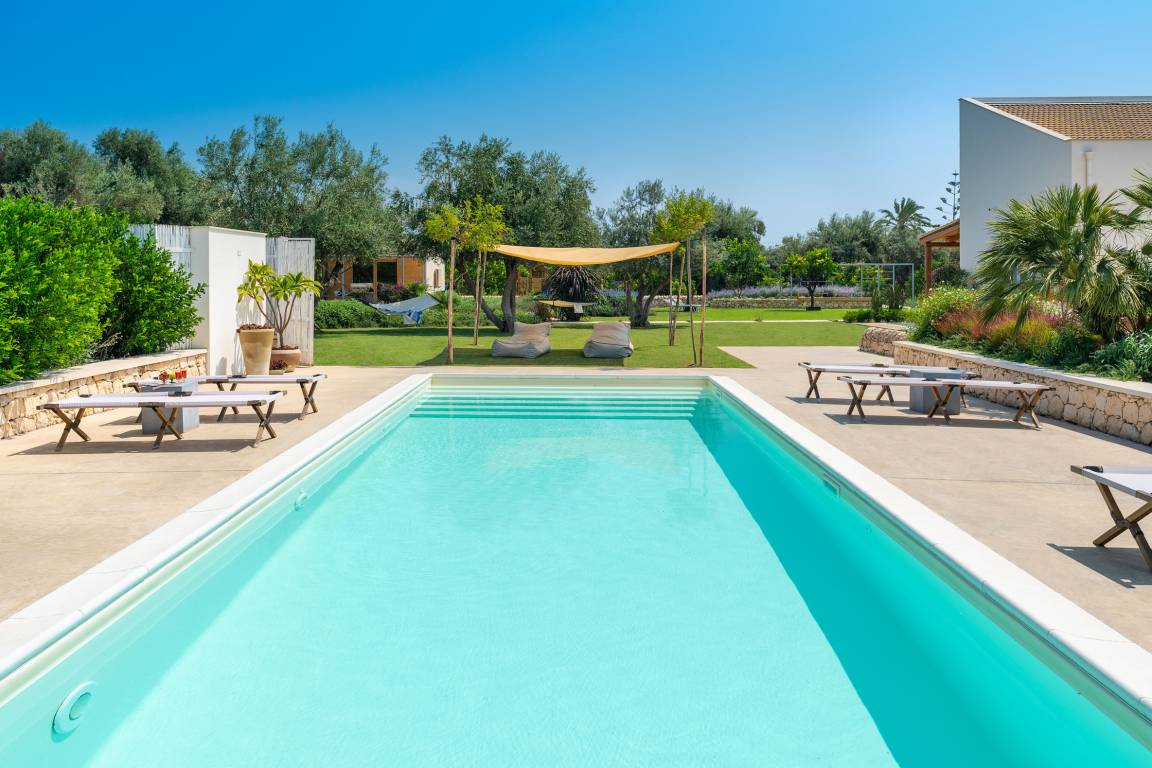 260 M² Villa ∙ 6 Bedrooms ∙ 12 Guests - Avola