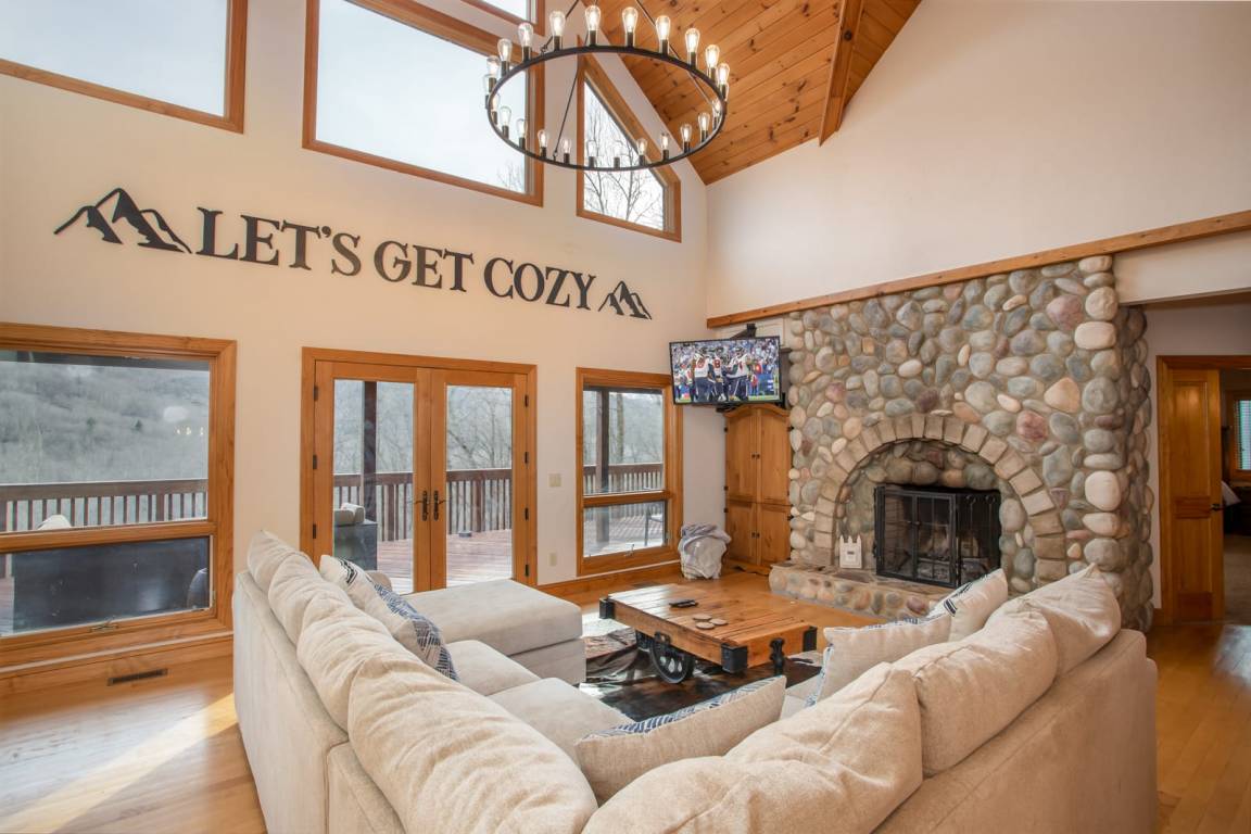 409 M² Cabin ∙ 5 Bedrooms ∙ 13 Guests - Sugar Mountain, NC