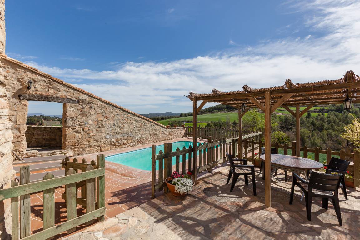 120 M² Casa ∙ 3 Habitaciones ∙ 6 Huéspedes - Igualada