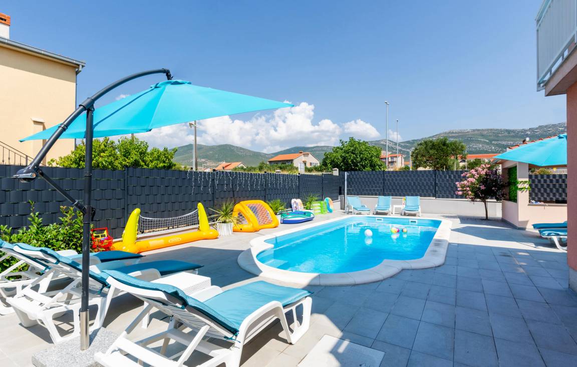 100 M² Apartment ∙ 3 Bedrooms ∙ 6 Guests - Croatia