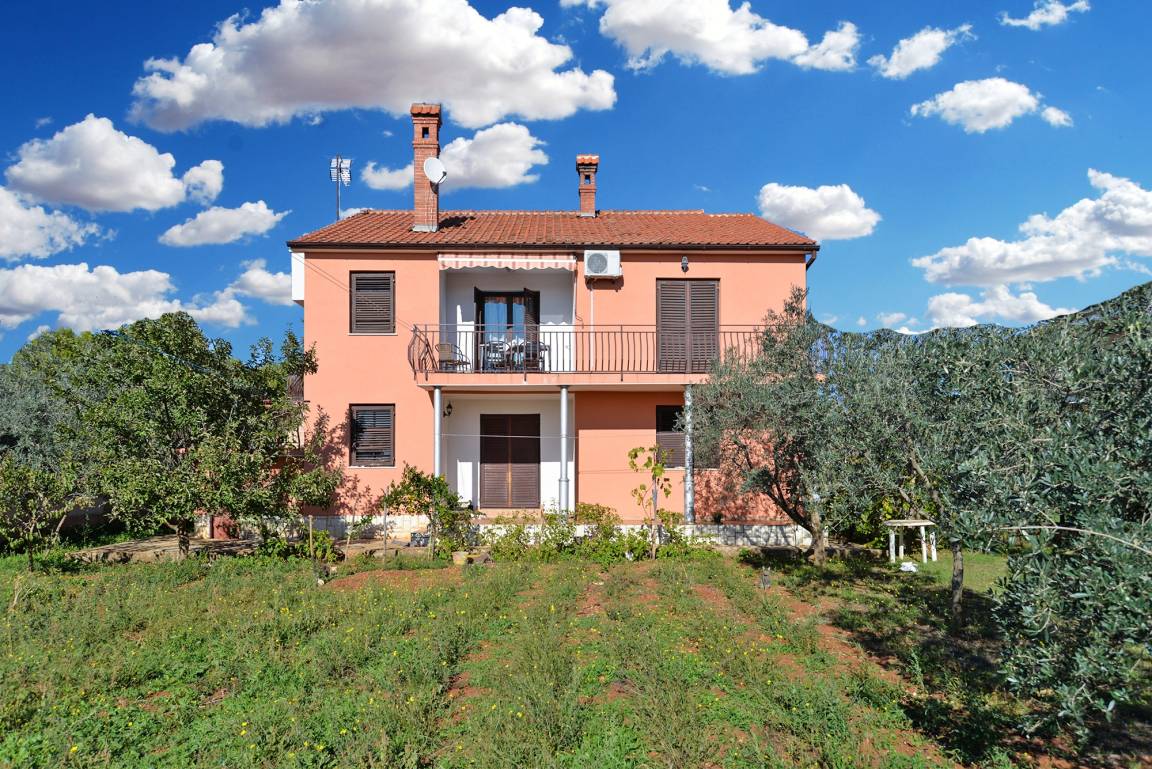 82 M² Appartement ∙ 3 Slaapkamers ∙ 6 Gasten - Pula