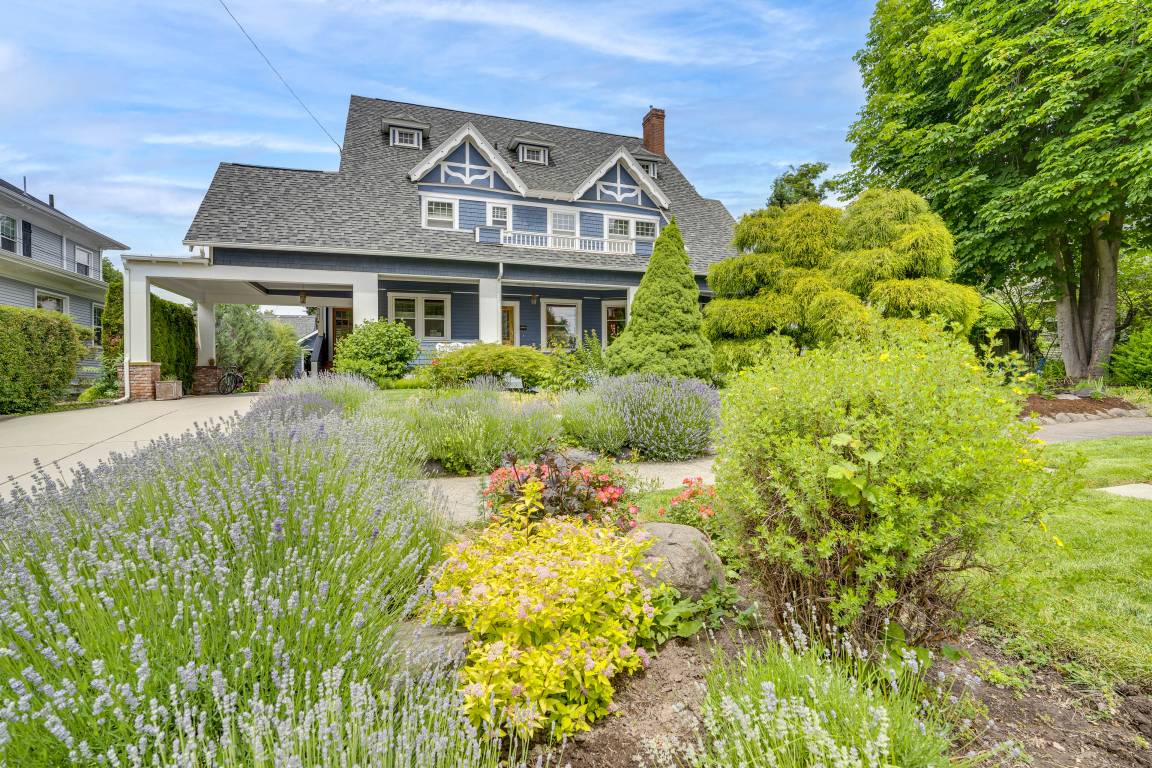 441 M² House ∙ 5 Bedrooms ∙ 10 Guests - Walla Walla, WA