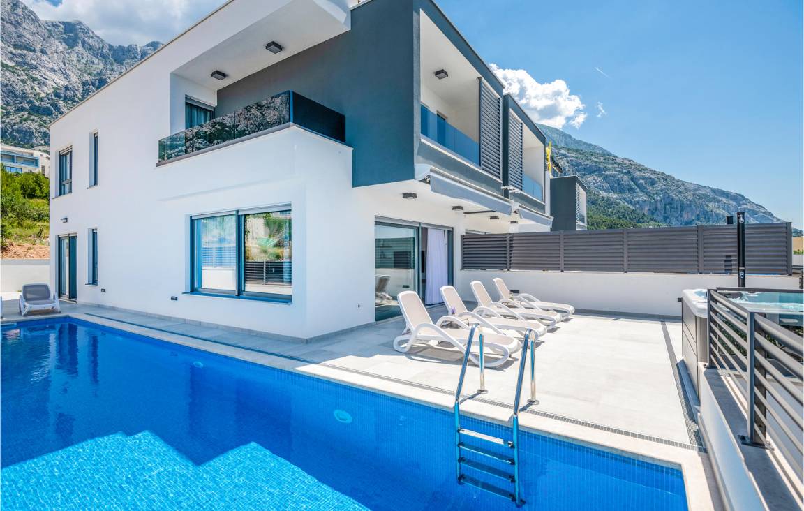 180 M² Duplex ∙ 3 Chambres ∙ 6 Personnes - Makarska