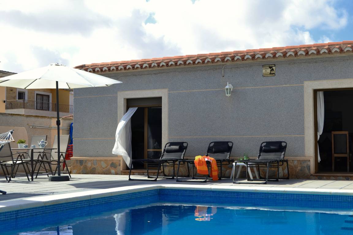 62 M² Ferienhaus ∙ 1 Schlafzimmer ∙ 3 Gäste - Torrevieja