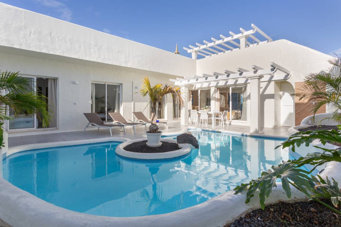 114 M² Villa ∙ 3 Slaapkamers ∙ 6 Gasten - Corralejo