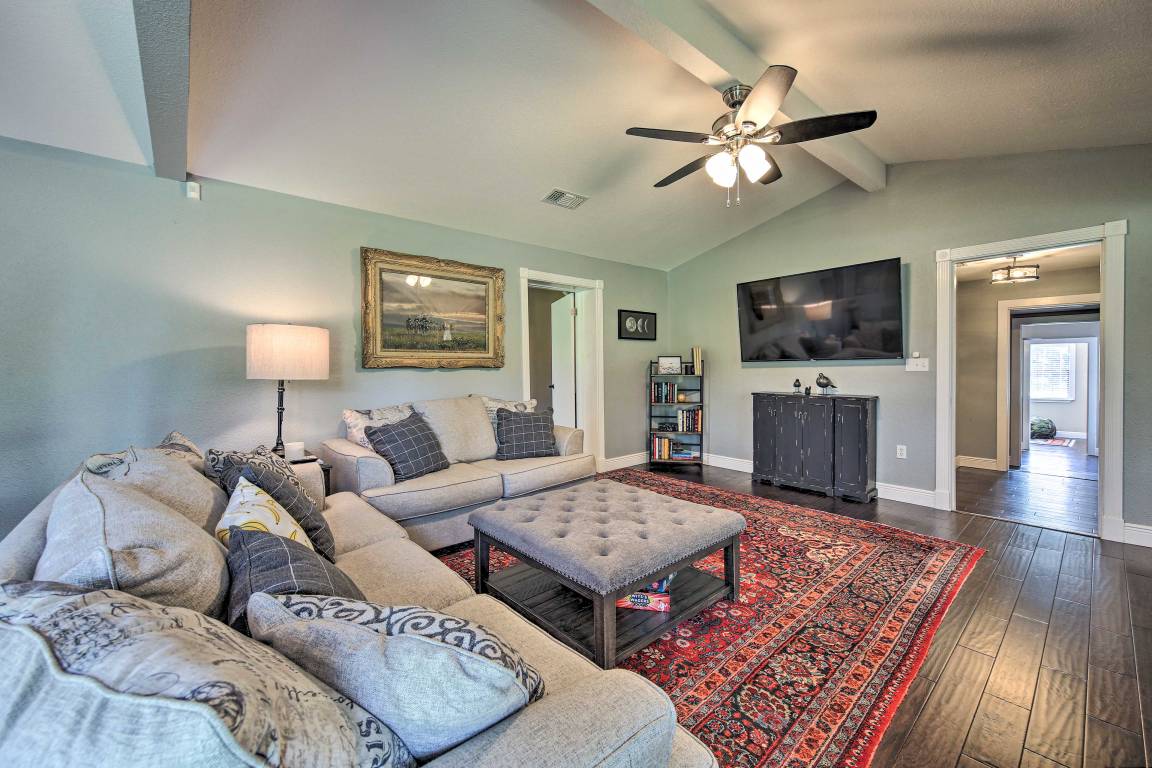 246 M² House ∙ 5 Bedrooms ∙ 15 Guests - New Braunfels, TX