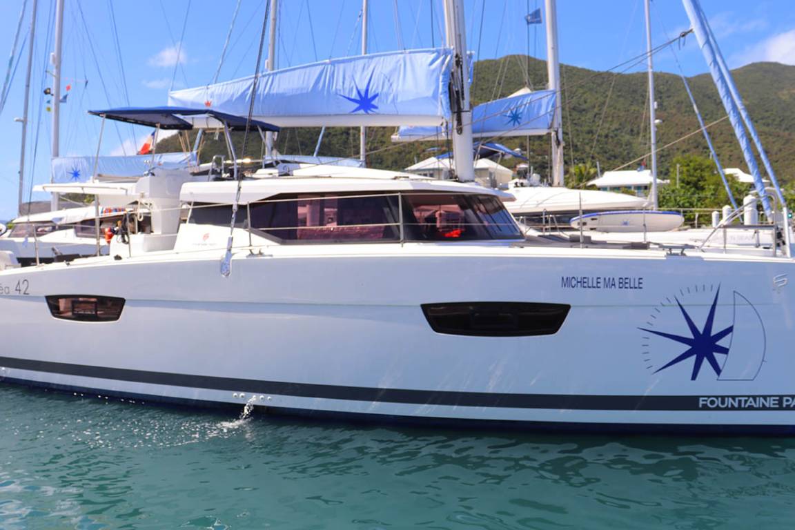 13 M² Houseboat ∙ 3 Bedrooms ∙ 6 Guests - Caribbean