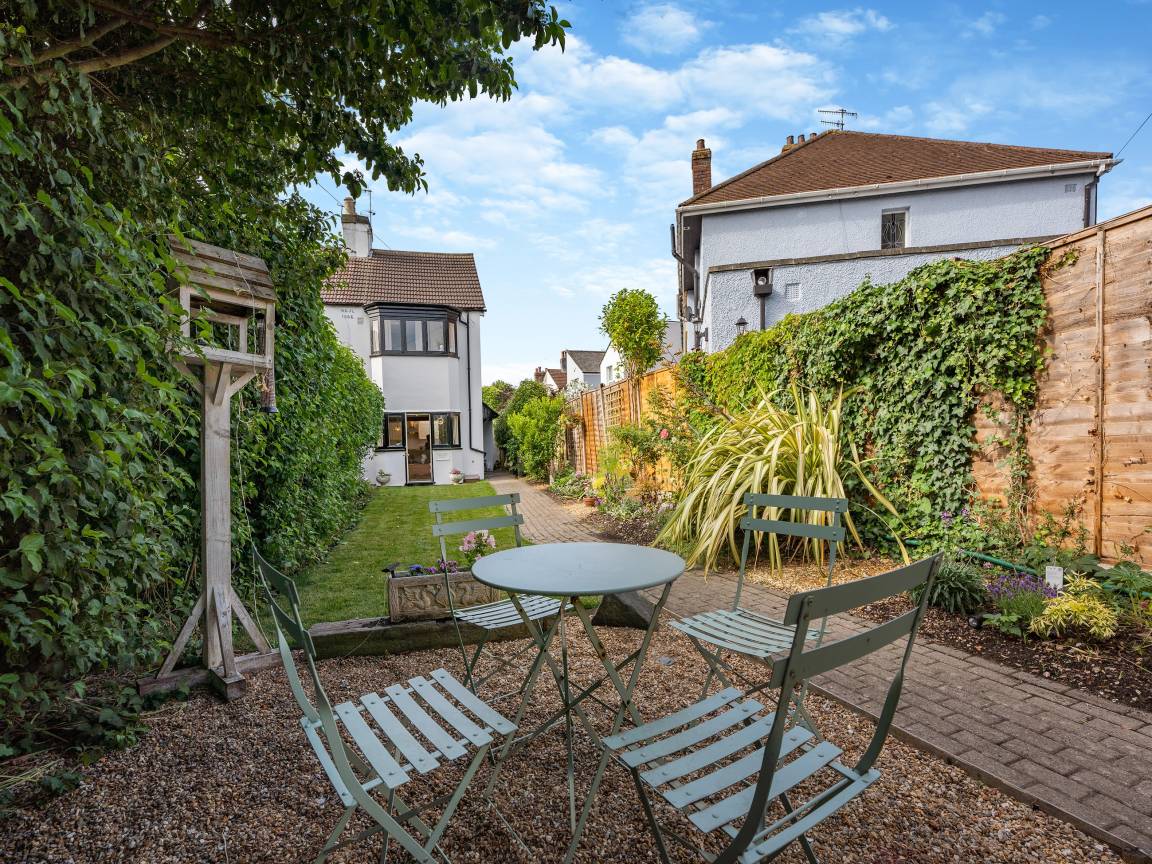 Cottage ∙ 2 Bedrooms ∙ 4 Guests - Steyning