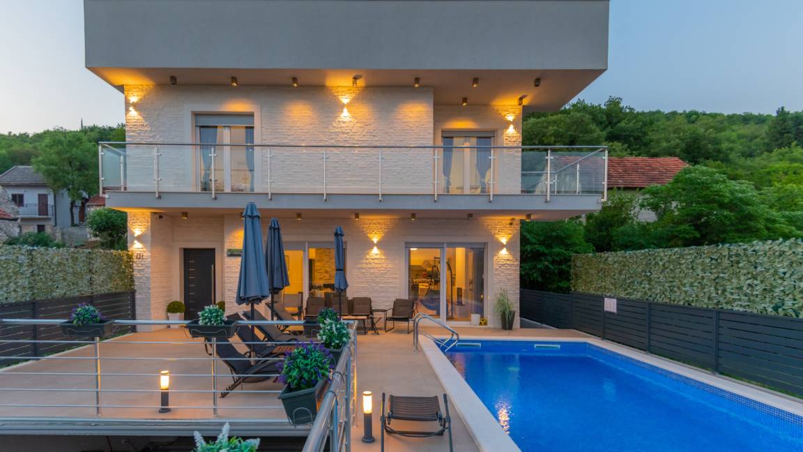 310 M² Villa ∙ 5 Schlafzimmer ∙ 10 Gäste - Imotski
