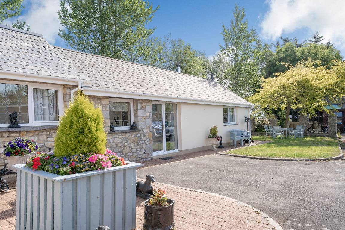 Cottage ∙ 3 Bedrooms ∙ 6 Guests - Cowbridge