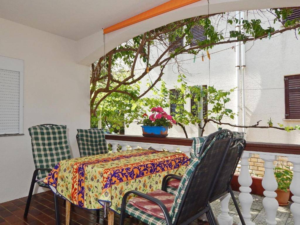42 M² Ferienwohnung ∙ 2 Schlafzimmer ∙ 4 Gäste - Vir