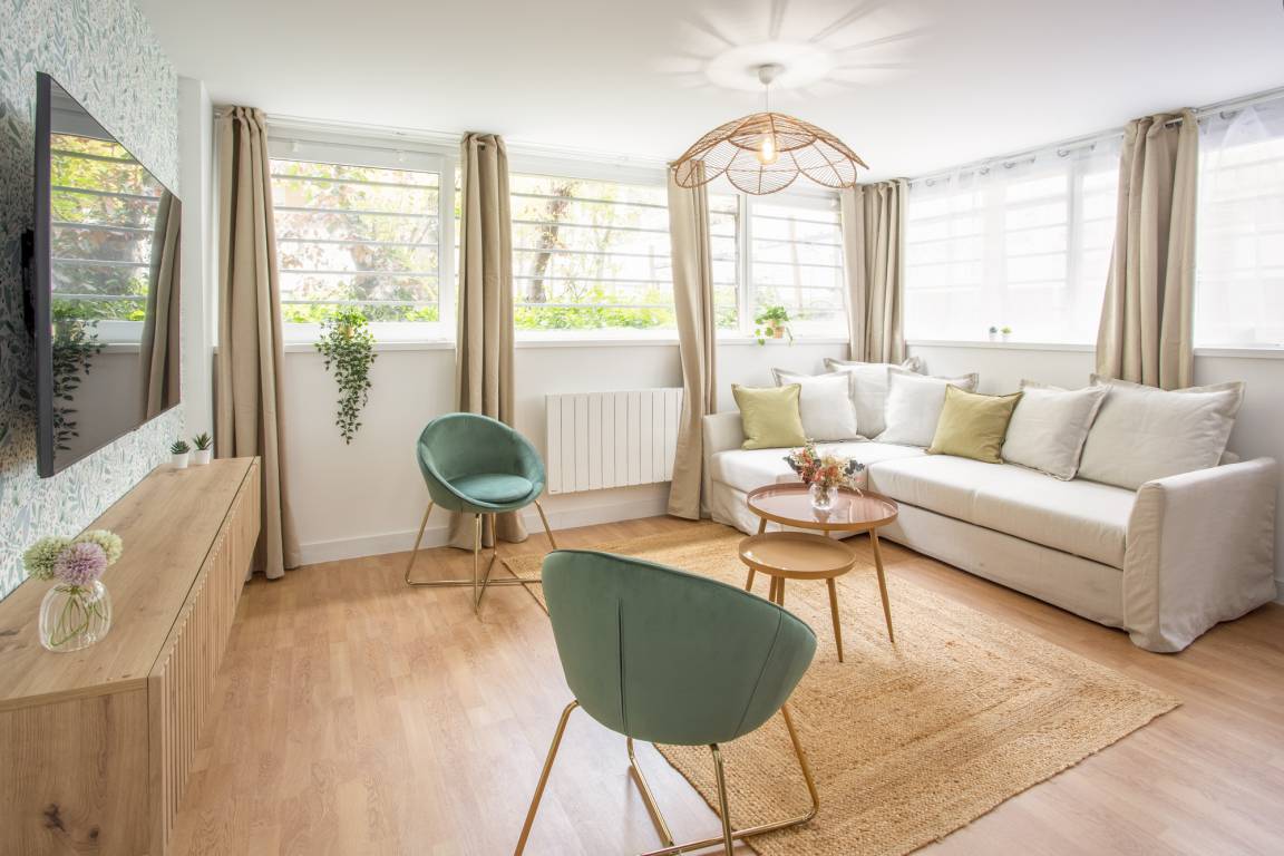 190 M² Appartement ∙ 7 Chambres ∙ 16 Personnes - Maisons-Alfort