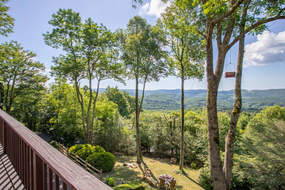 235 M² Cabin ∙ 3 Bedrooms ∙ 10 Guests - Blowing Rock, NC