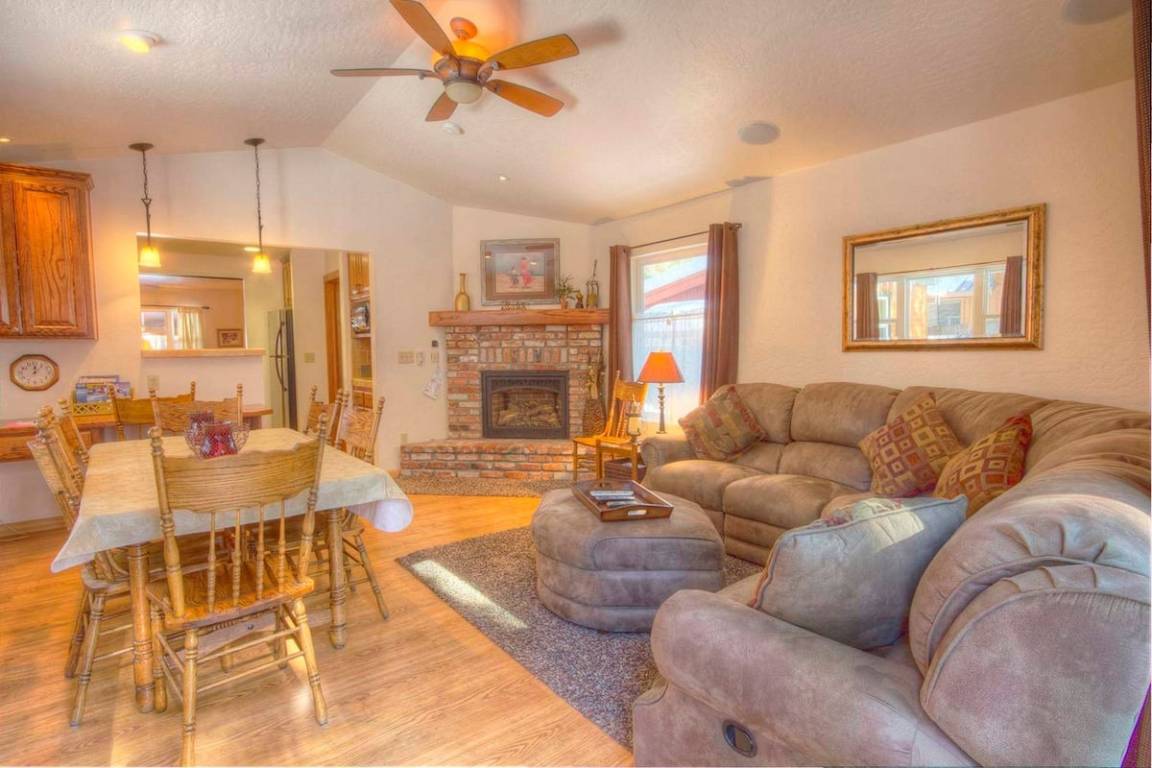 141 M² House ∙ 4 Bedrooms ∙ 8 Guests - South Lake Tahoe, CA