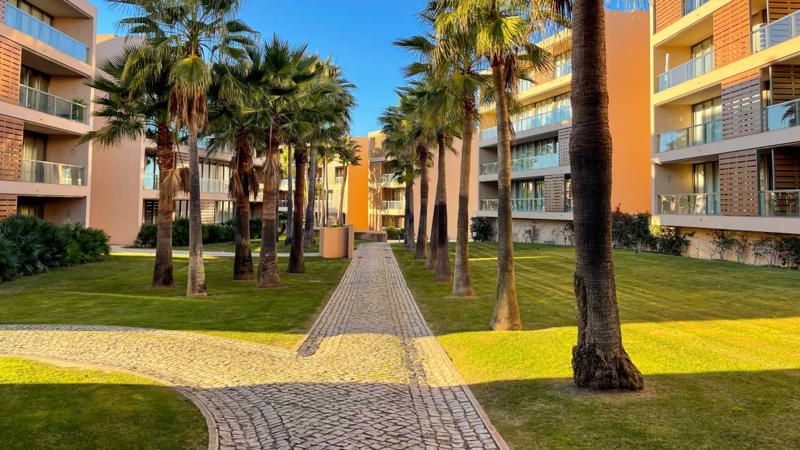 180 M² Apartment ∙ 3 Bedrooms ∙ 8 Guests - Guia