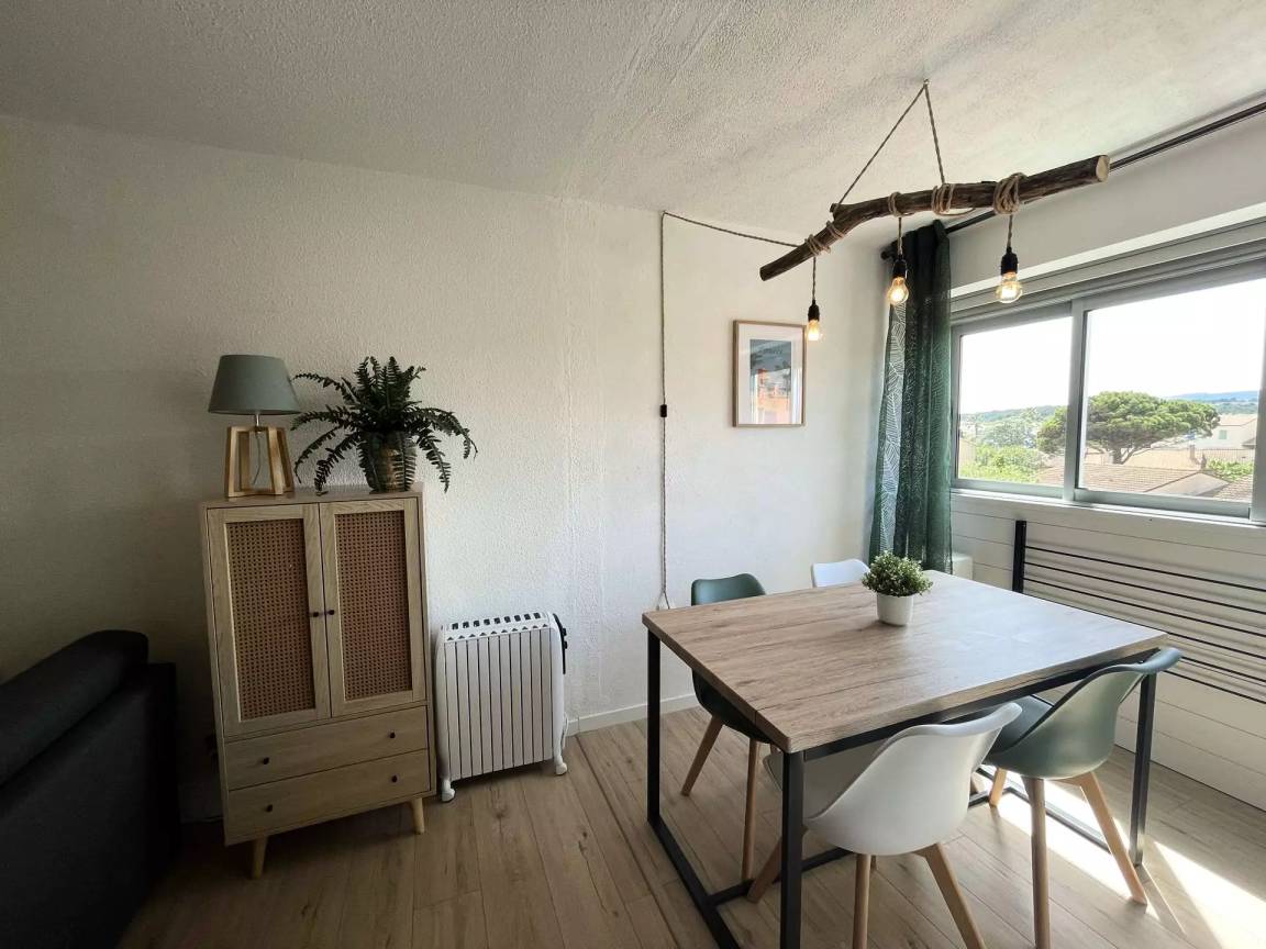 27 M² Apartamento ∙ 1 Habitación ∙ 3 Huéspedes - Narbona