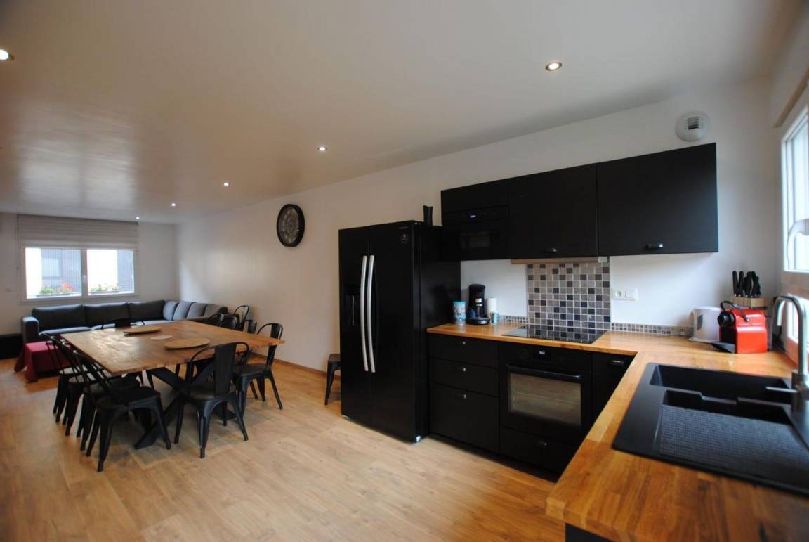 250 M² Gîte ∙ 8 Chambres ∙ 17 Personnes - Marne