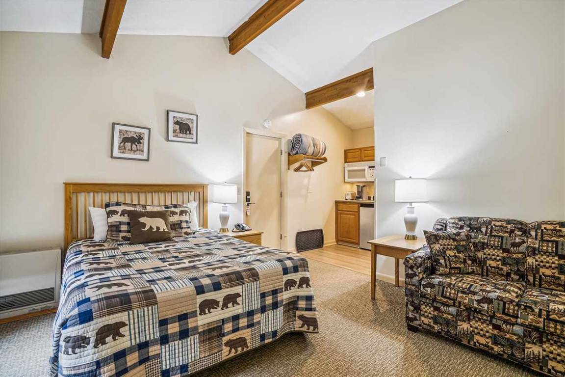 Hotel ∙ 1 Bedroom ∙ 4 Guests - Woodstock, VT