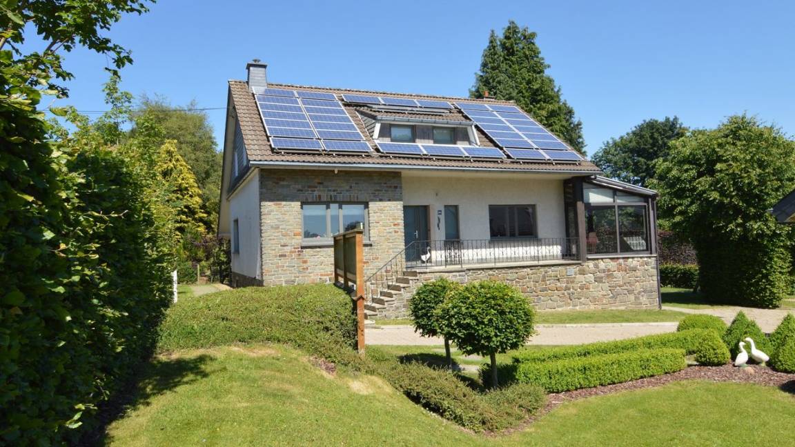 400 M² Ferienhaus ∙ 5 Schlafzimmer ∙ 15 Gäste - Nationalpark Eifel