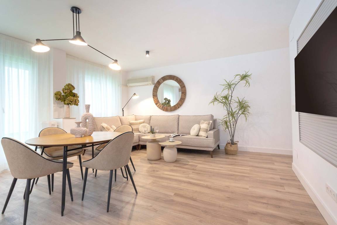 136 M² Apartment ∙ 4 Bedrooms ∙ 8 Guests - Granada