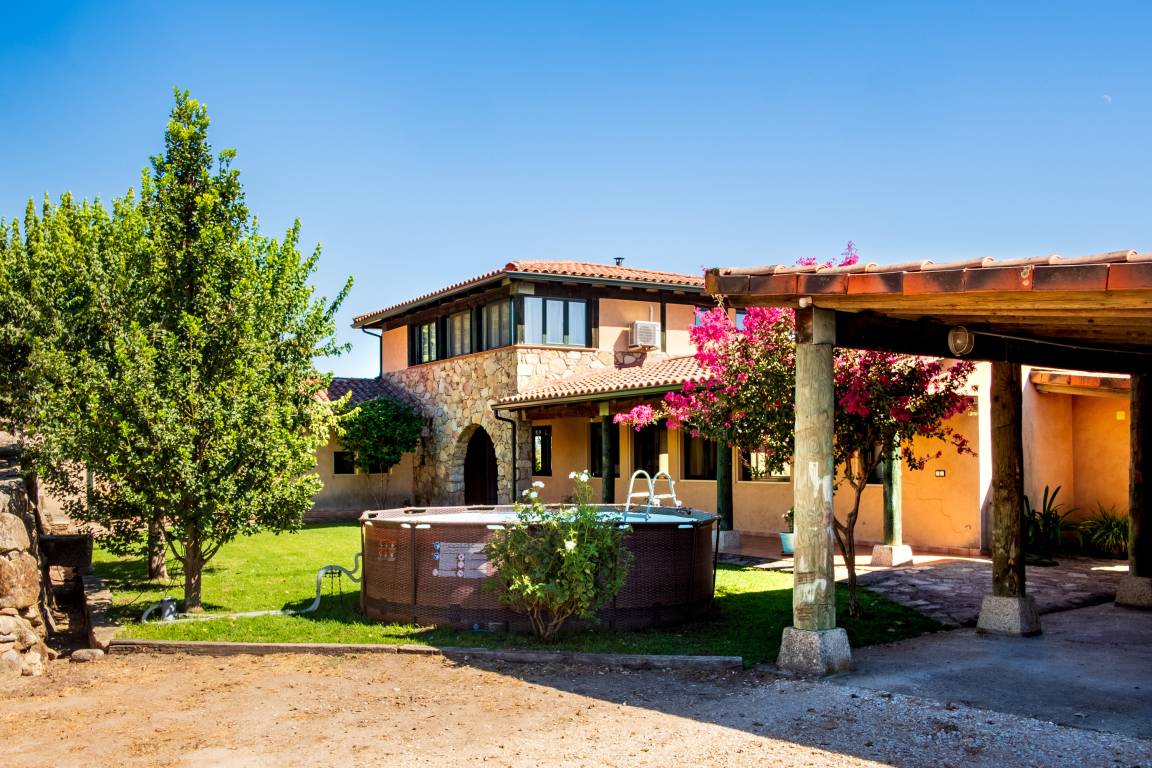 260 M² Casa ∙ 4 Habitaciones ∙ 8 Huéspedes - Madrigal de la Vera