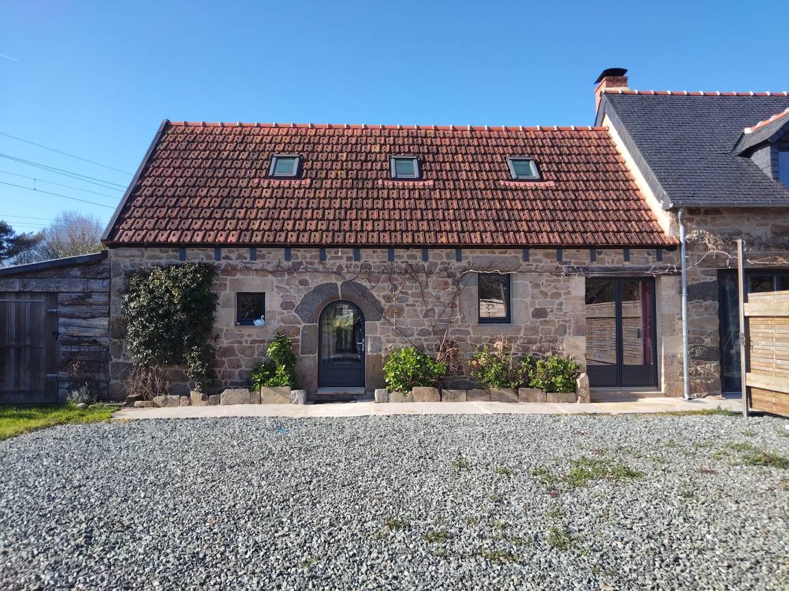 70 M² Talo ∙ 2 Makuuhuonetta ∙ 6 Vierasta - Lannion