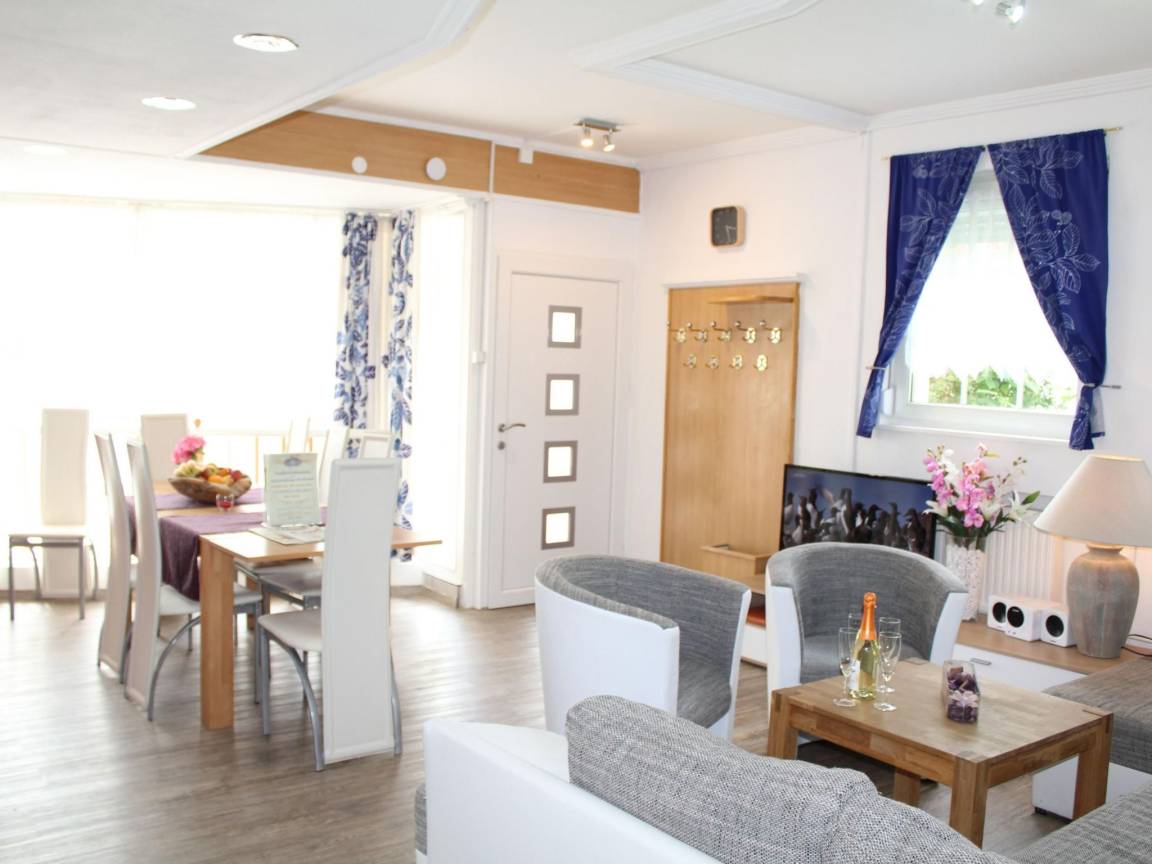 90 M² Ferienwohnung ∙ 2 Schlafzimmer ∙ 6 Gäste - Daun