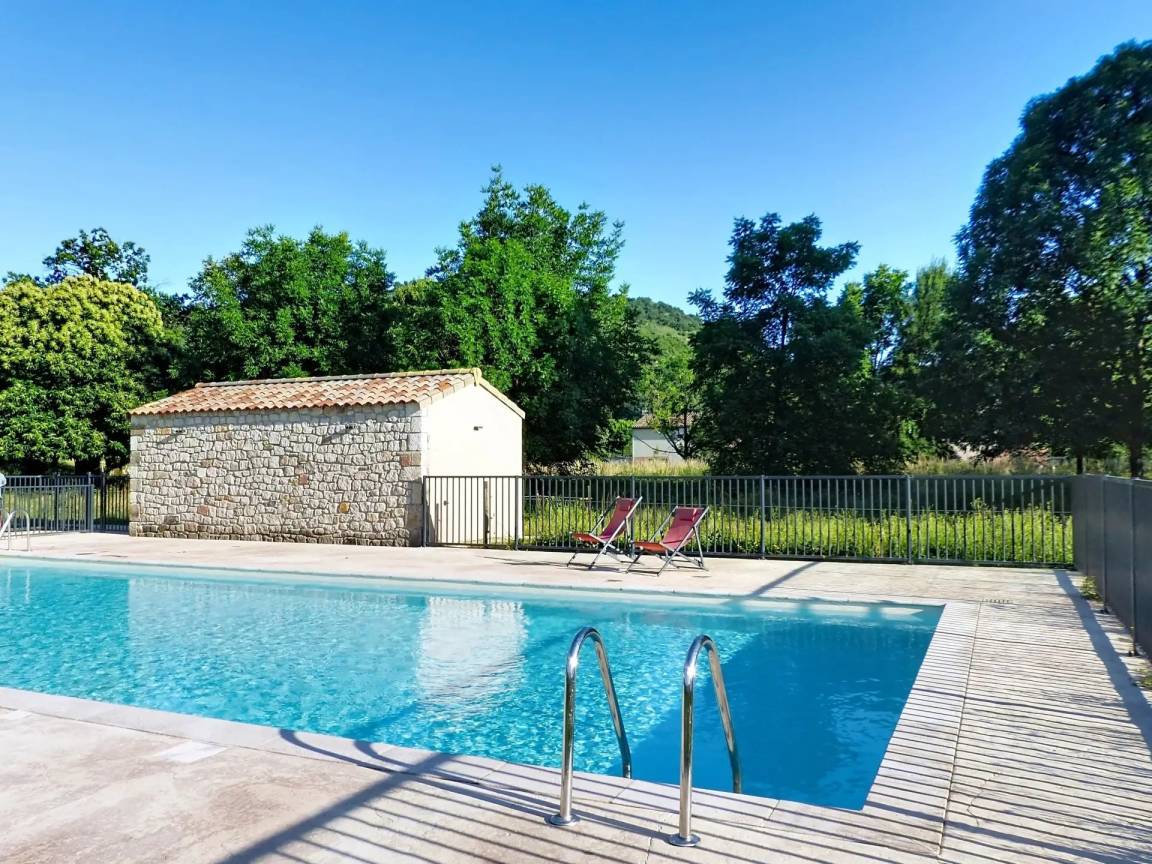 41 M² Camping ∙ 2 Chambres ∙ 4 Personnes - Les Vans