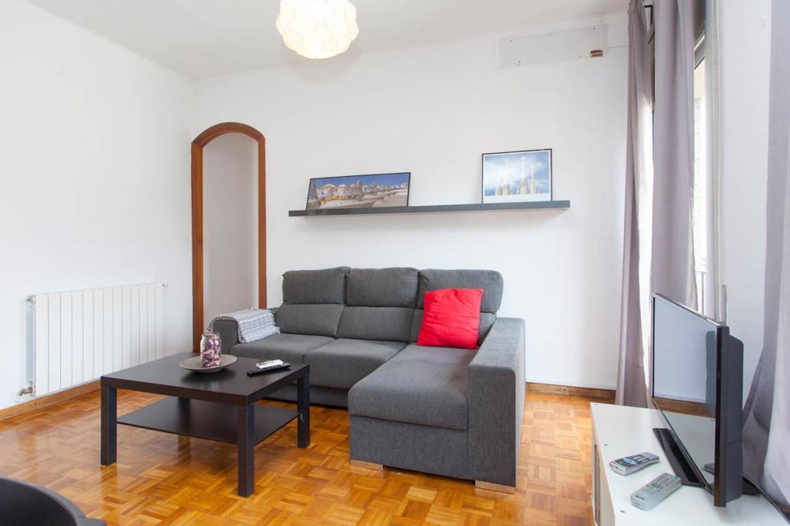 60 M² Apartamento ∙ 2 Habitaciones ∙ 3 Huéspedes - Sant Cugat del Vallès