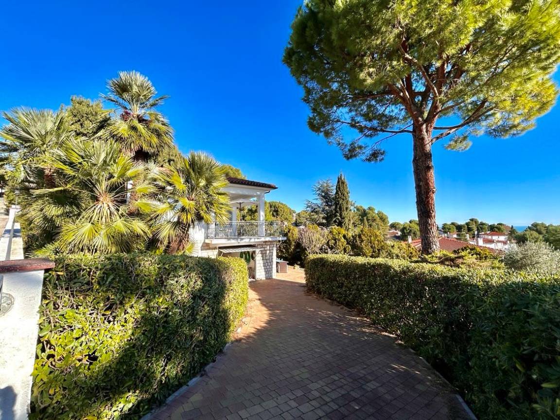 105 M² Villa ∙ 3 Schlafzimmer ∙ 6 Gäste - Sirolo