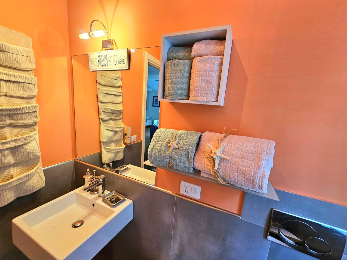 110 M² Appartement ∙ 3 Slaapkamers ∙ 4 Gasten - San Benedetto del Tronto