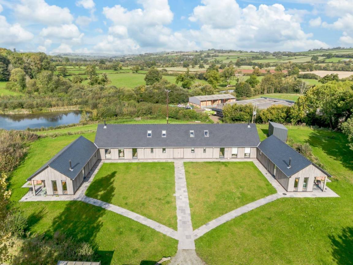 Lodge ∙ 3 Bedrooms ∙ 6 Guests - Brecon