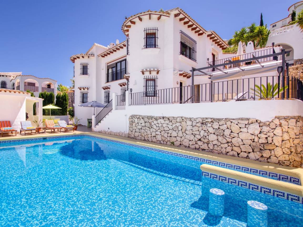 250 M² Villa ∙ 4 Chambres ∙ 8 Personnes - Pego