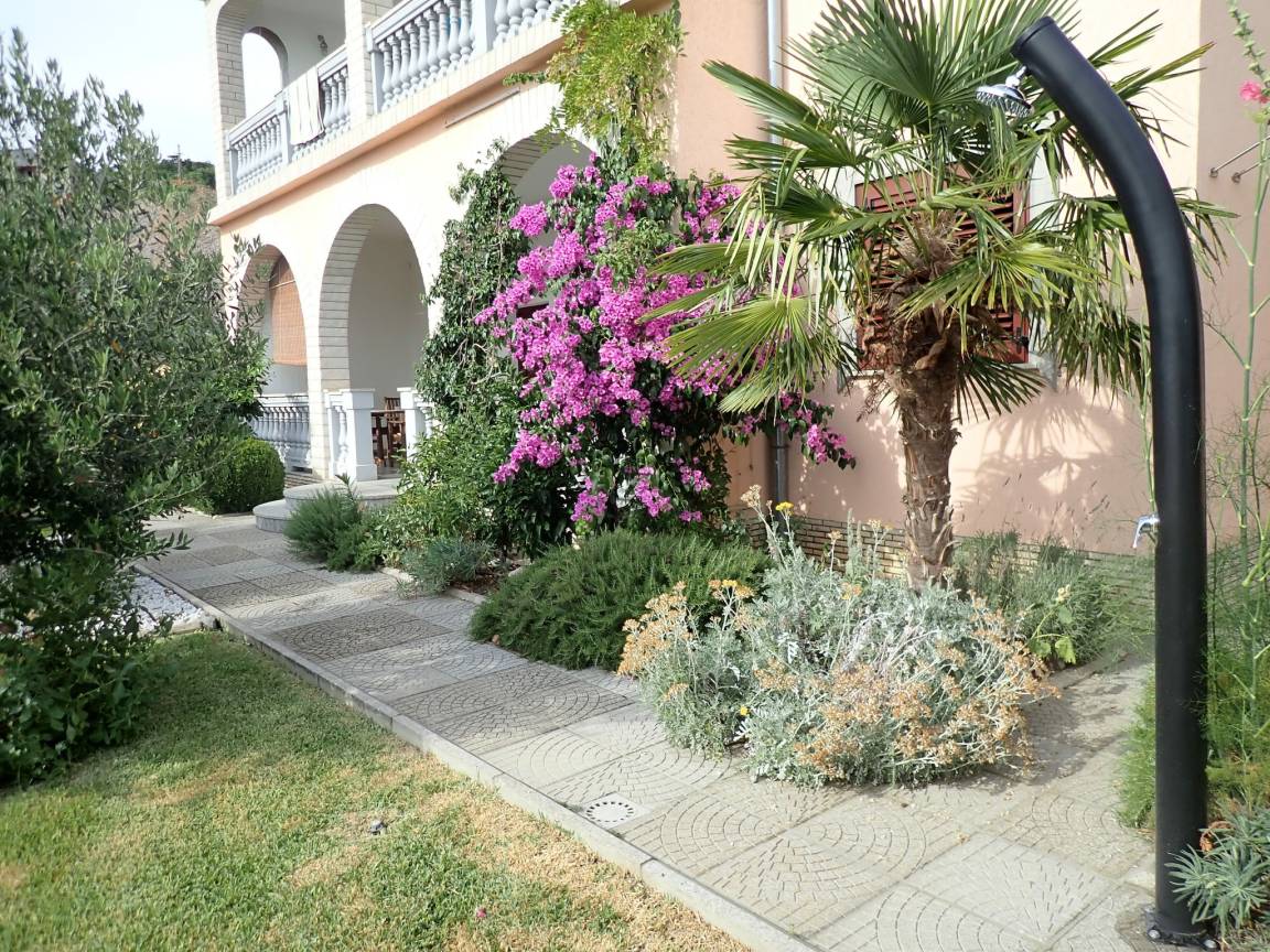 80 M² Apartment ∙ 2 Bedrooms ∙ 4 Guests - Senj