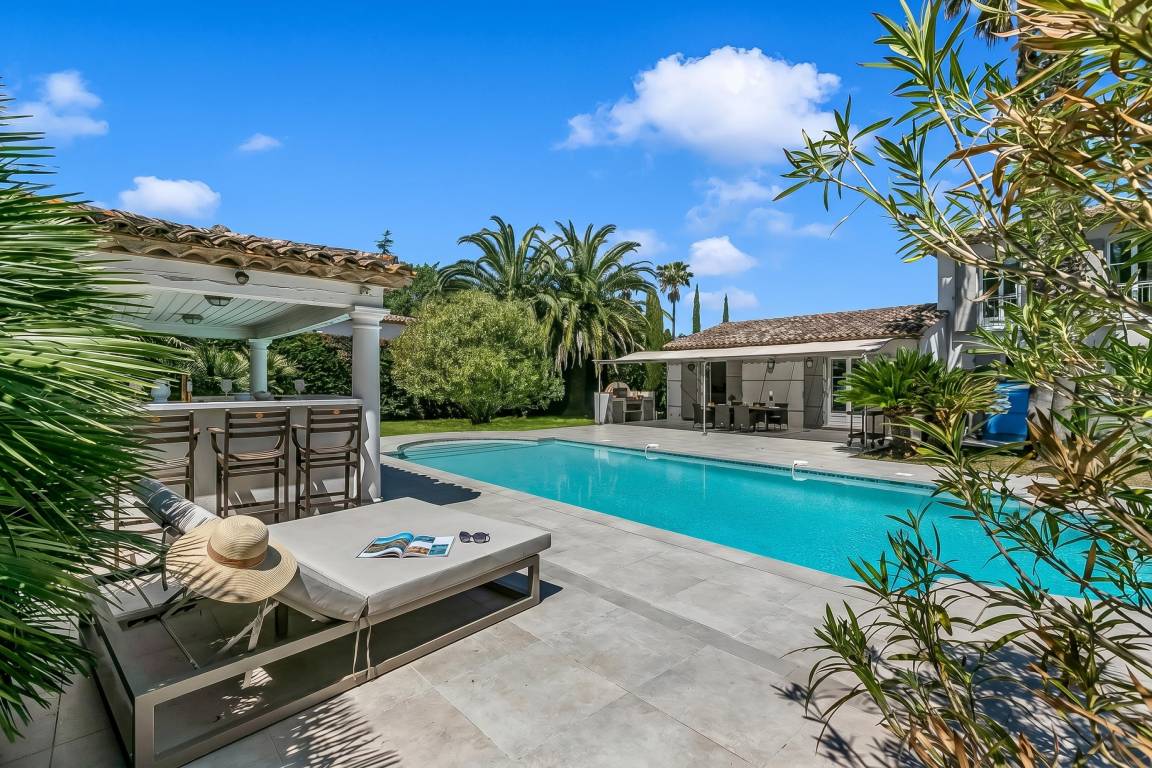 220 M² Villa ∙ 4 Chambres ∙ 8 Personnes - Gassin