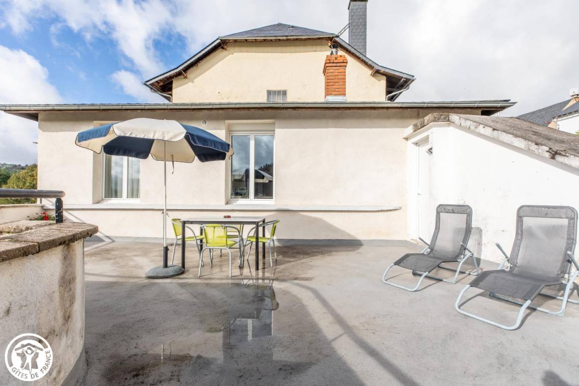 55 M² Gîte ∙ 1 Chambre ∙ 2 Personnes - La Tour-d'Auvergne
