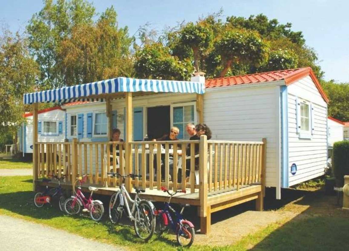 30 M² Camping ∙ 2 Chambres ∙ 6 Personnes - L'Aiguillon-sur-Mer